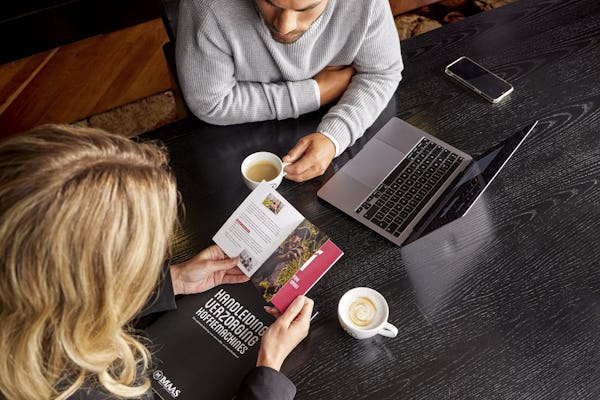 Sociale verbinding zoek? Zo creëer je weer een community op kantoor