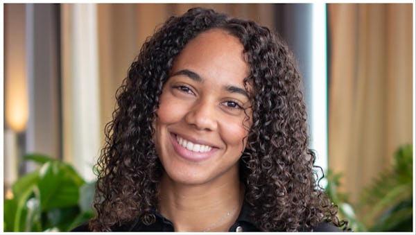 Rising Star Veva Uwumarogie: 'Duurzaamheid is onvermijdelijk en zelfs ...